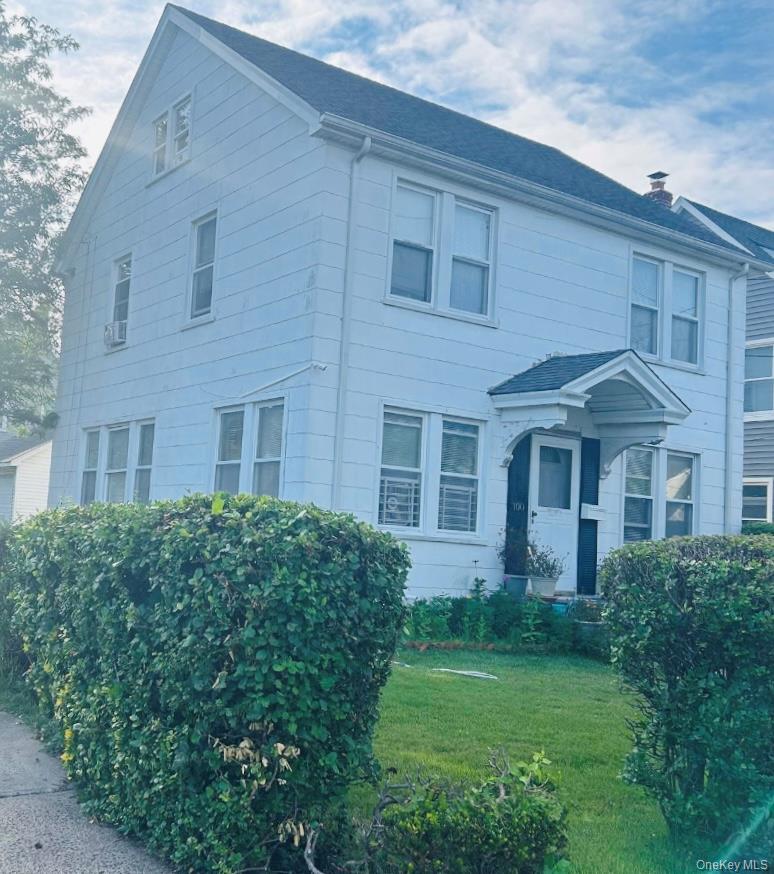 100 Broad St, Williston Park, NY 11596 - MLS 937461 - Coldwell Banker