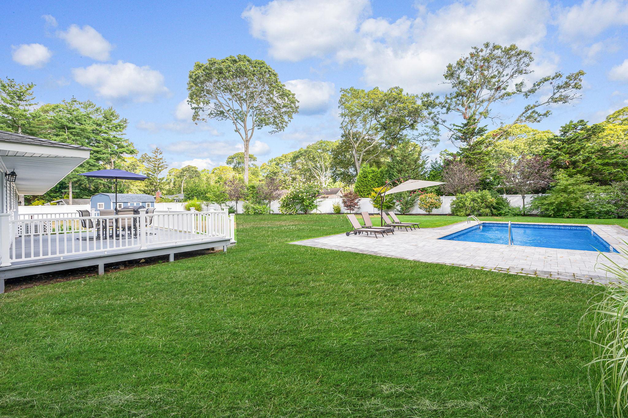 6 Rolling Hill Rd, Hampton Bays, NY 11946 - MLS L3592879 - Coldwell Banker