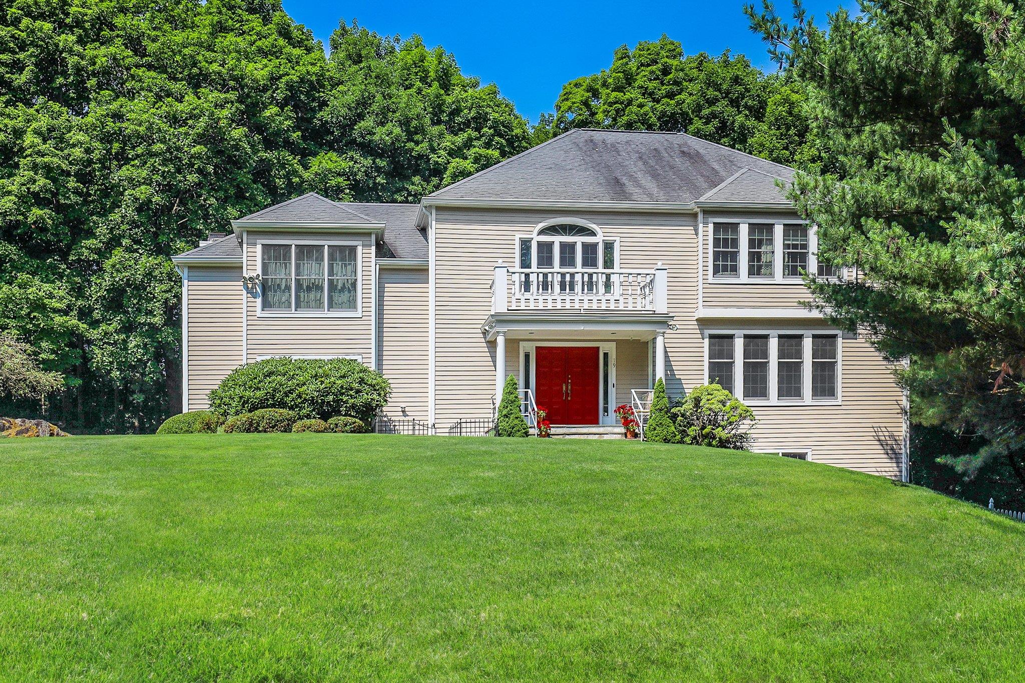 19 Random Farms Cir, Chappaqua, NY 10514 - MLS 810191 - Coldwell Banker