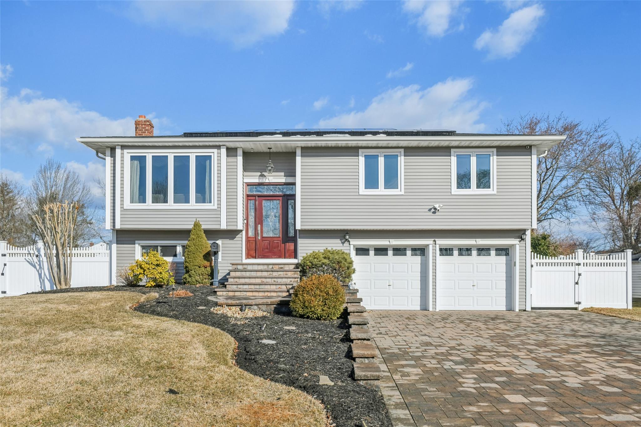 7 Plowboy Path, Commack, NY 11725 - MLS 820484 - Coldwell Banker