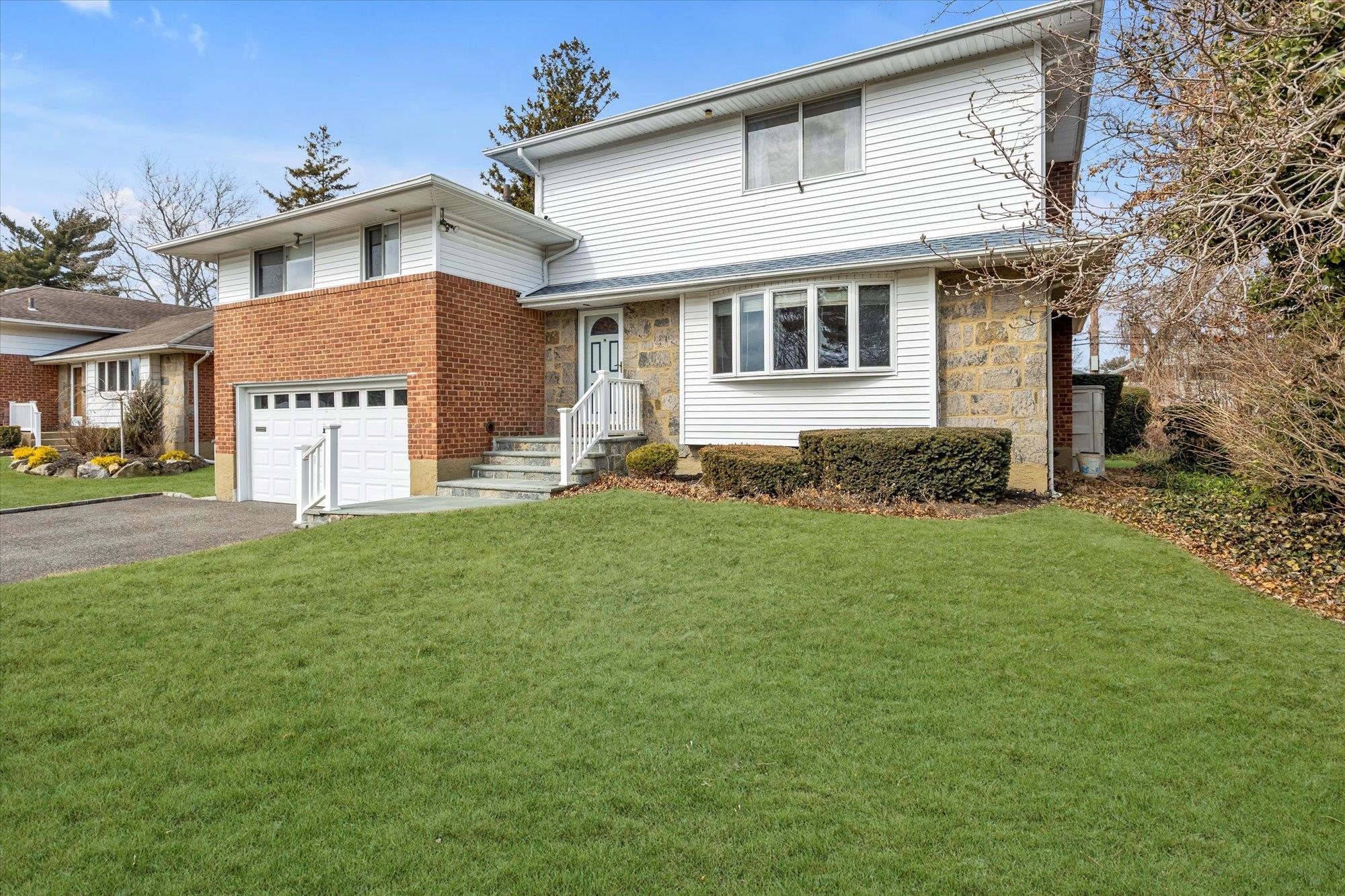 14 Westminster Rd, Syosset, NY 11791 - MLS 830276 - Coldwell Banker