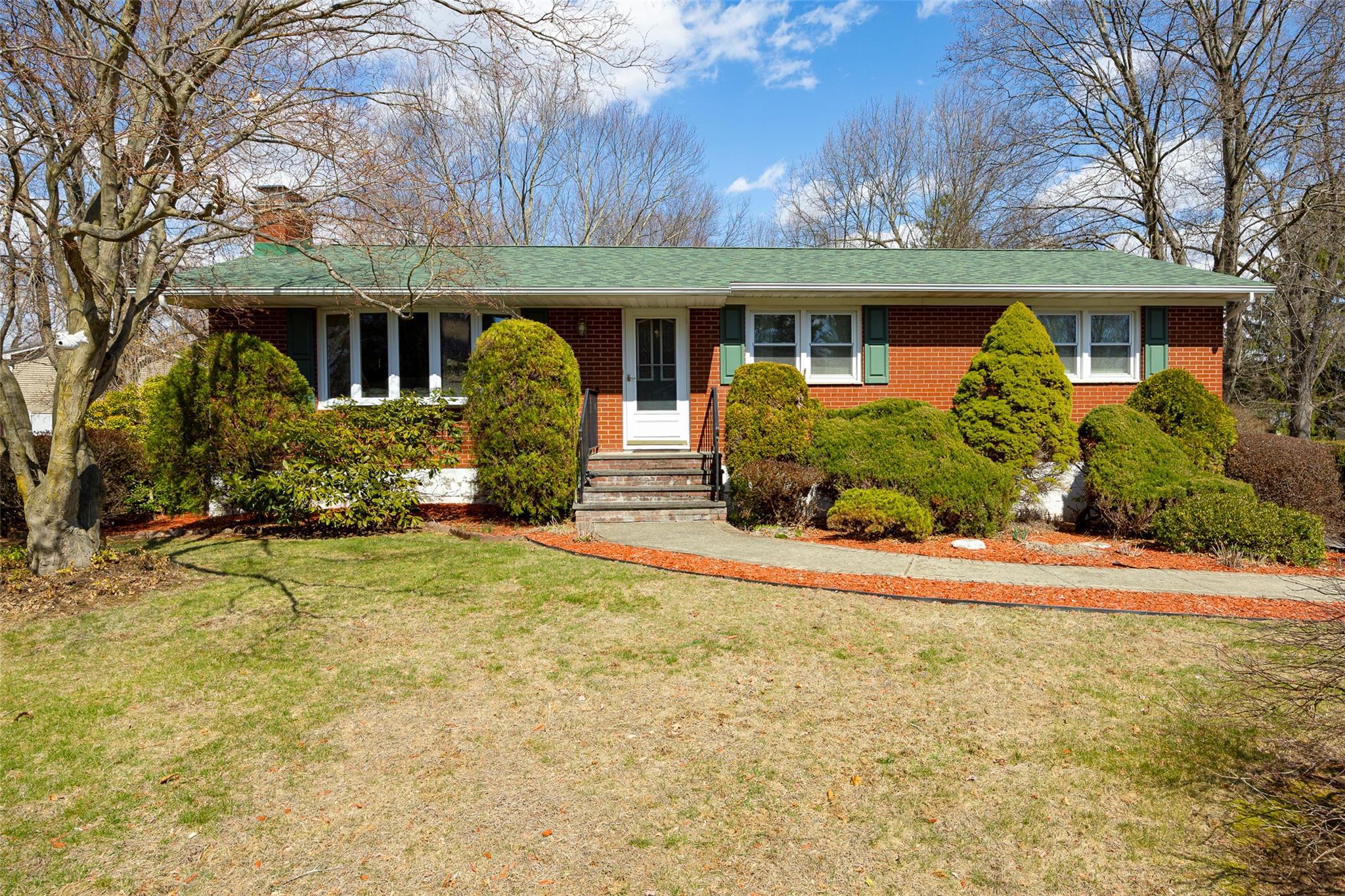 15 Shale Dr, Wappingers Falls, NY 12590 - MLS 840169 - Coldwell Banker