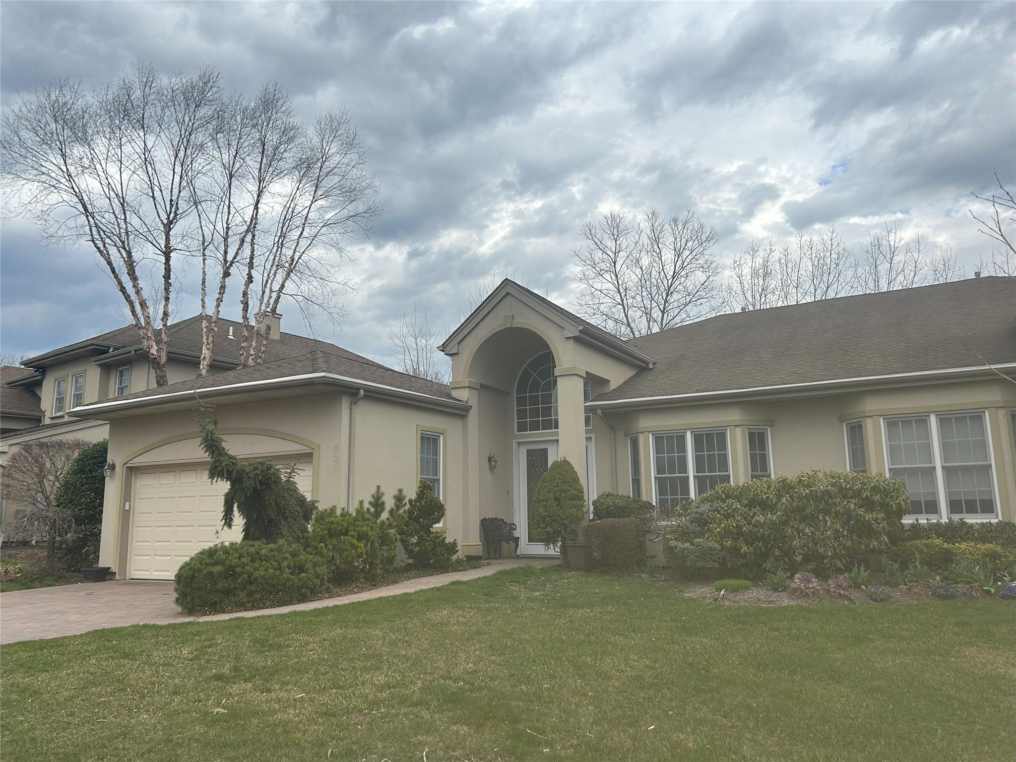 201 Montecito Crescent, Melville, NY 11747 - MLS 842213 - Coldwell Banker