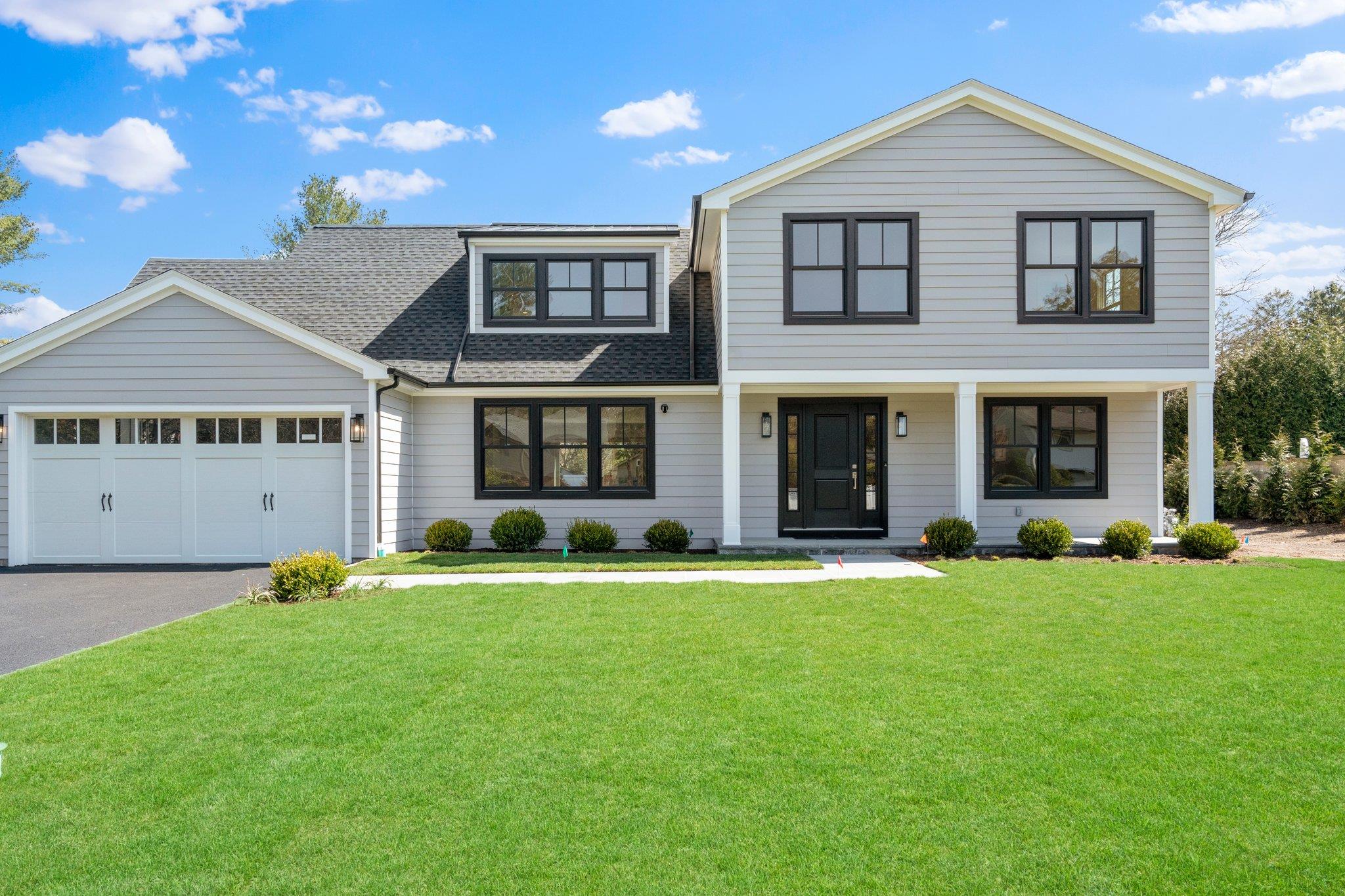 4 Aron Dr, Woodbury, NY 11797 - MLS 844329 - Coldwell Banker