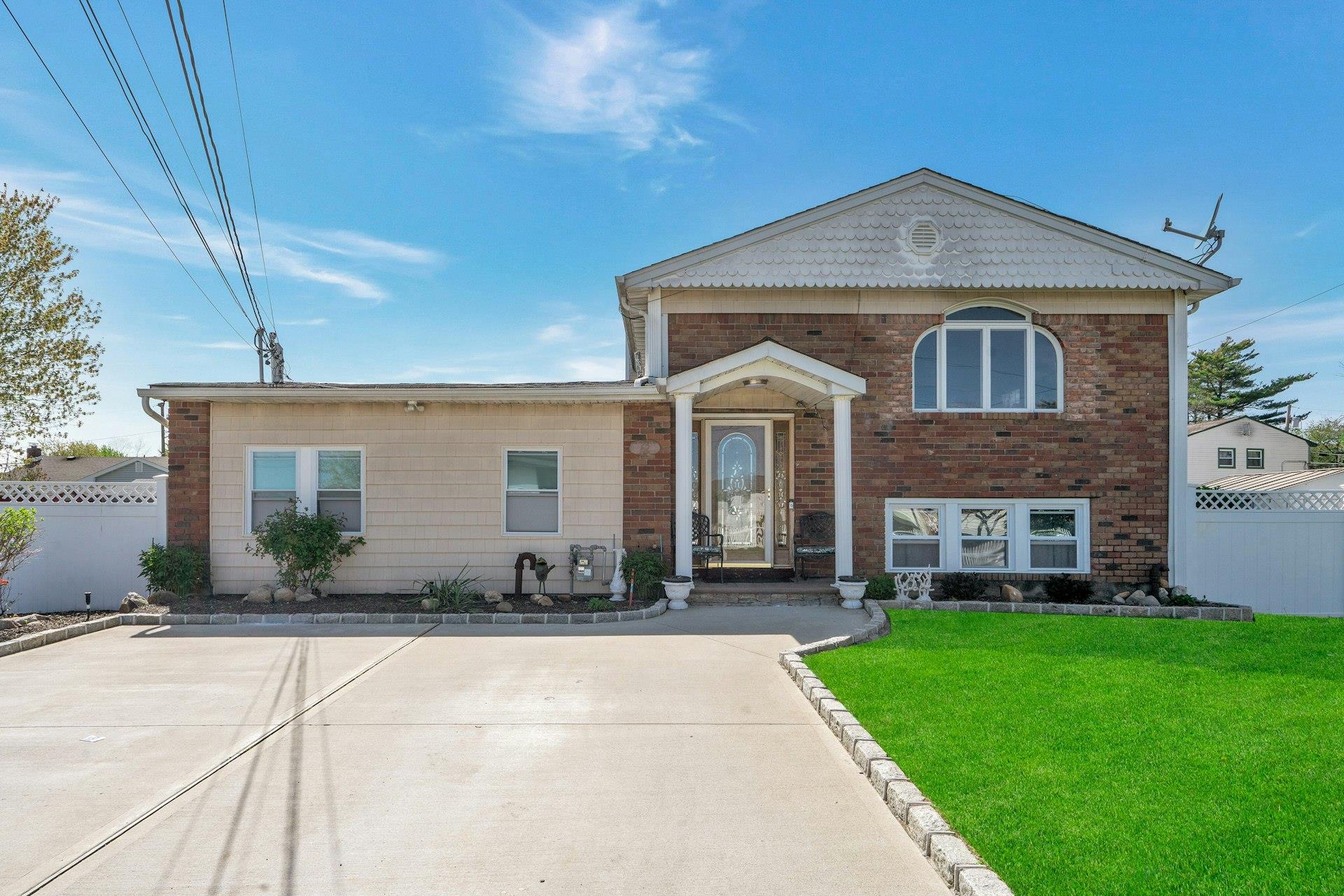 62 E Washington Street E, East Farmingdale, NY 11735 - MLS 852525 - Coldwell Banker