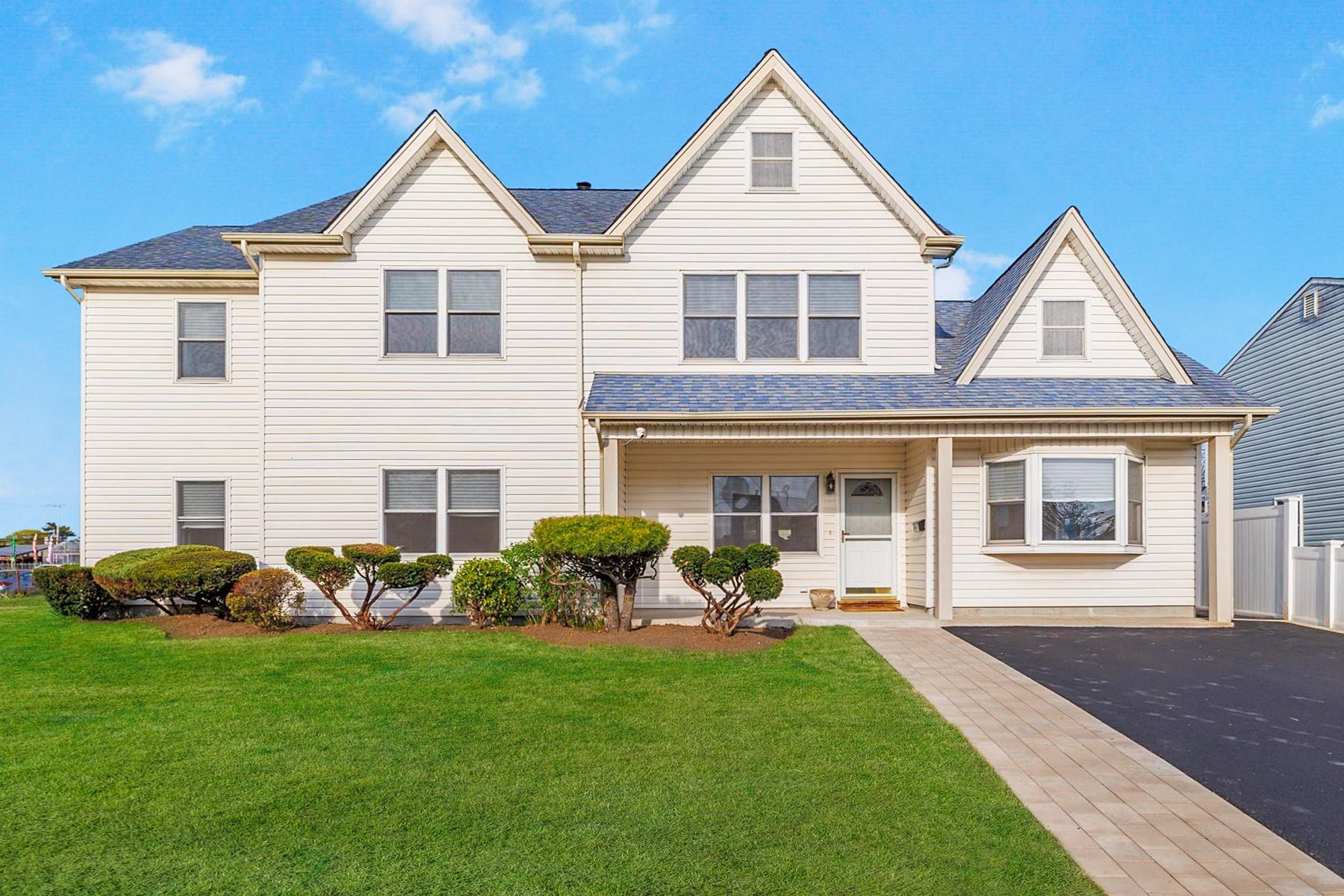 4203 Harriet Rd, Bethpage, NY 11714 - MLS 854767 - Coldwell Banker