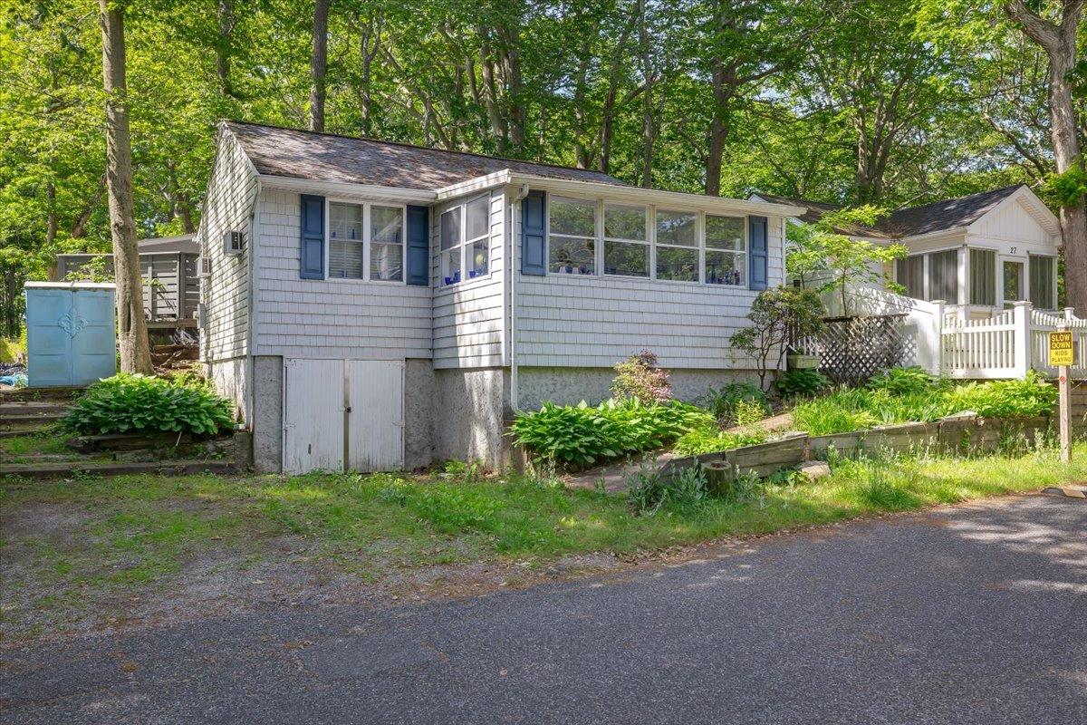 25 Cottage Rd, Calverton, NY 11933 - MLS 868455 - Coldwell Banker