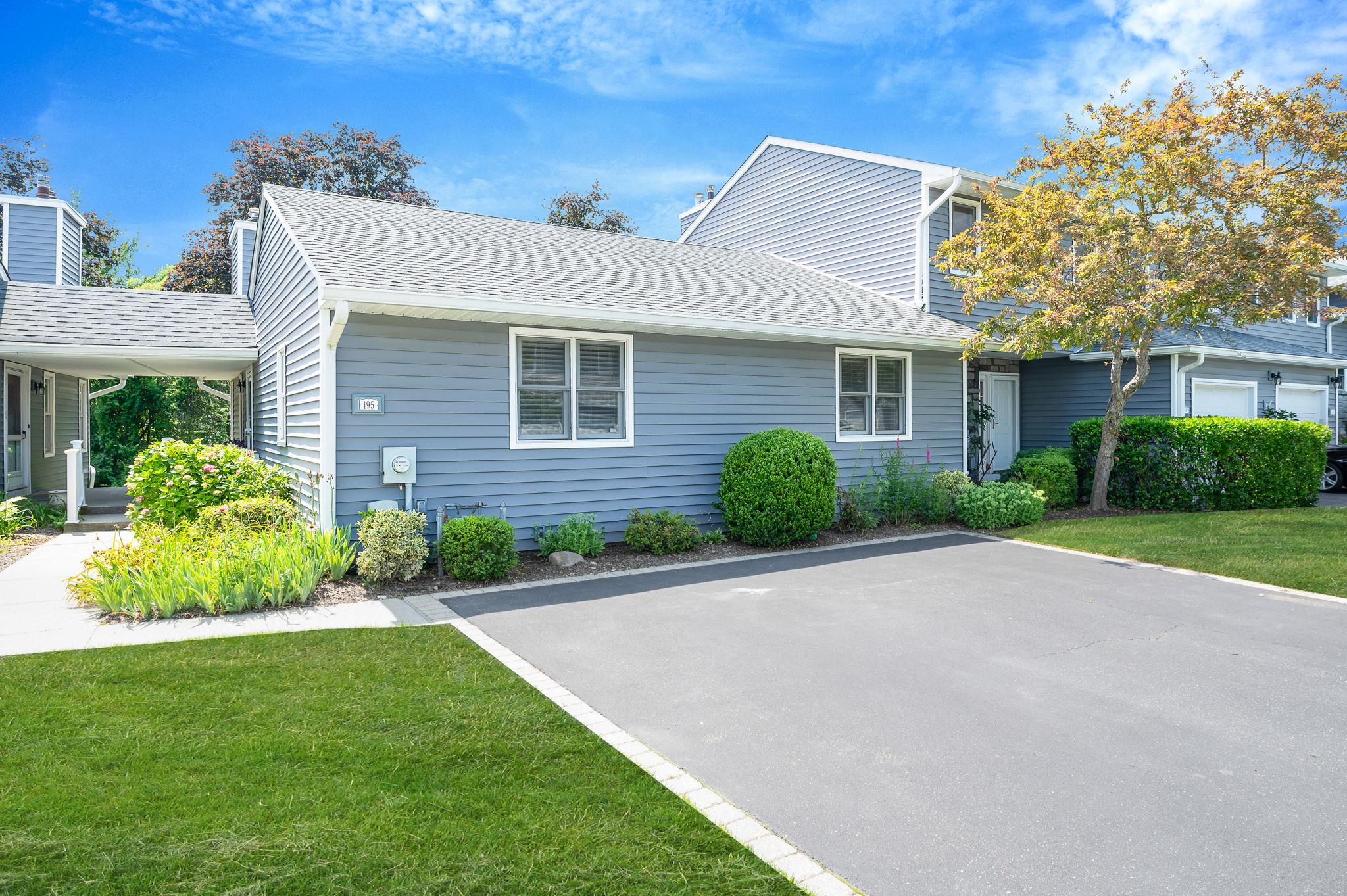 195 Alicia Dr #195, North Babylon, NY 11703 - MLS 874244 - Coldwell Banker