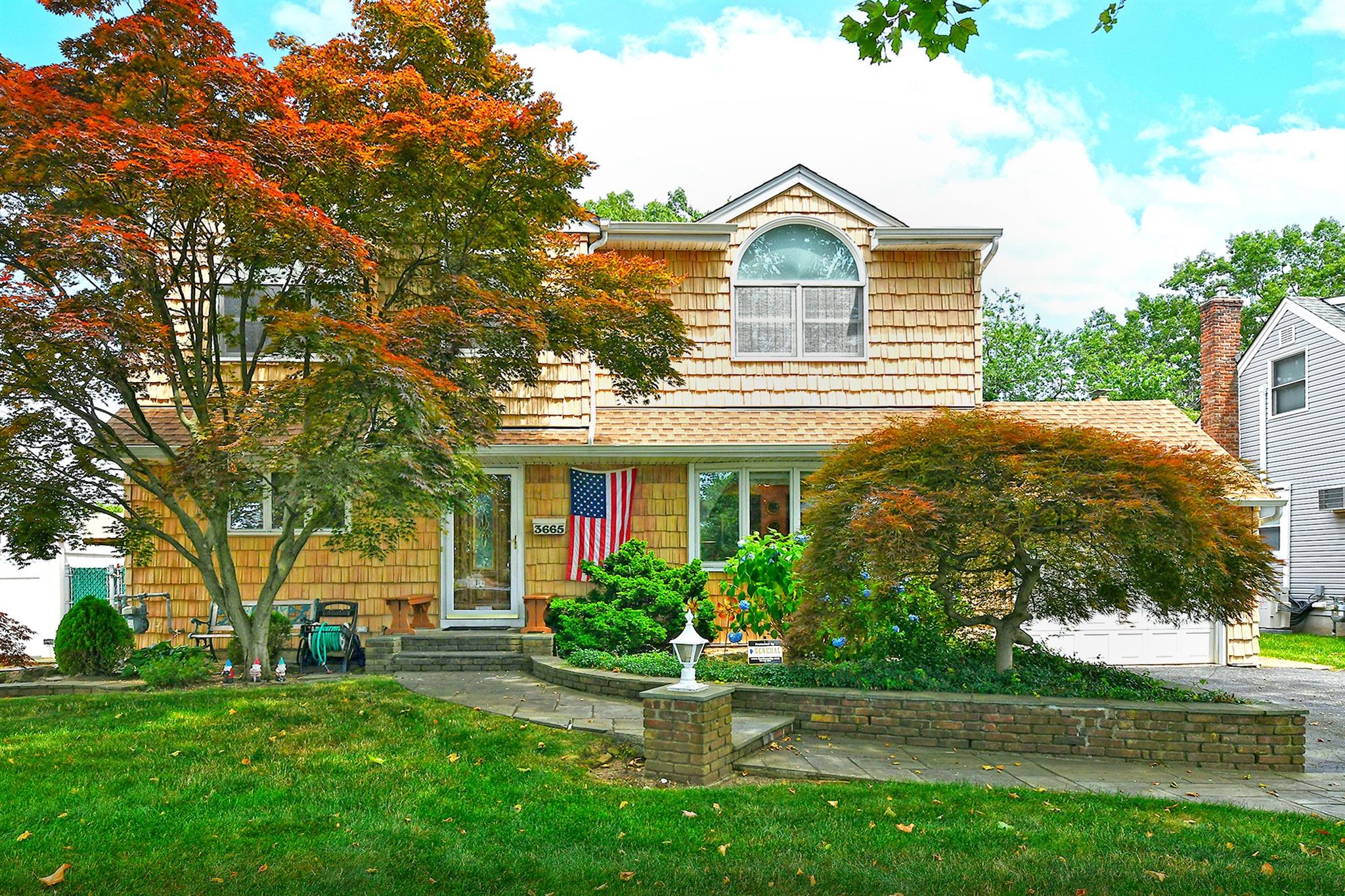 3665 Centerview Ave, Wantagh, NY 11793 - MLS 886093 - Coldwell Banker