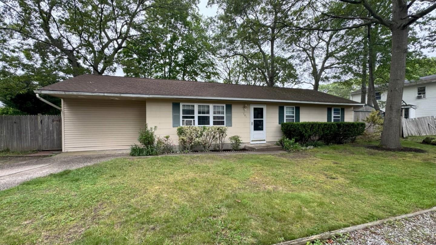 381 Grace St, Holbrook, NY 11741 - MLS 891744 - Coldwell Banker