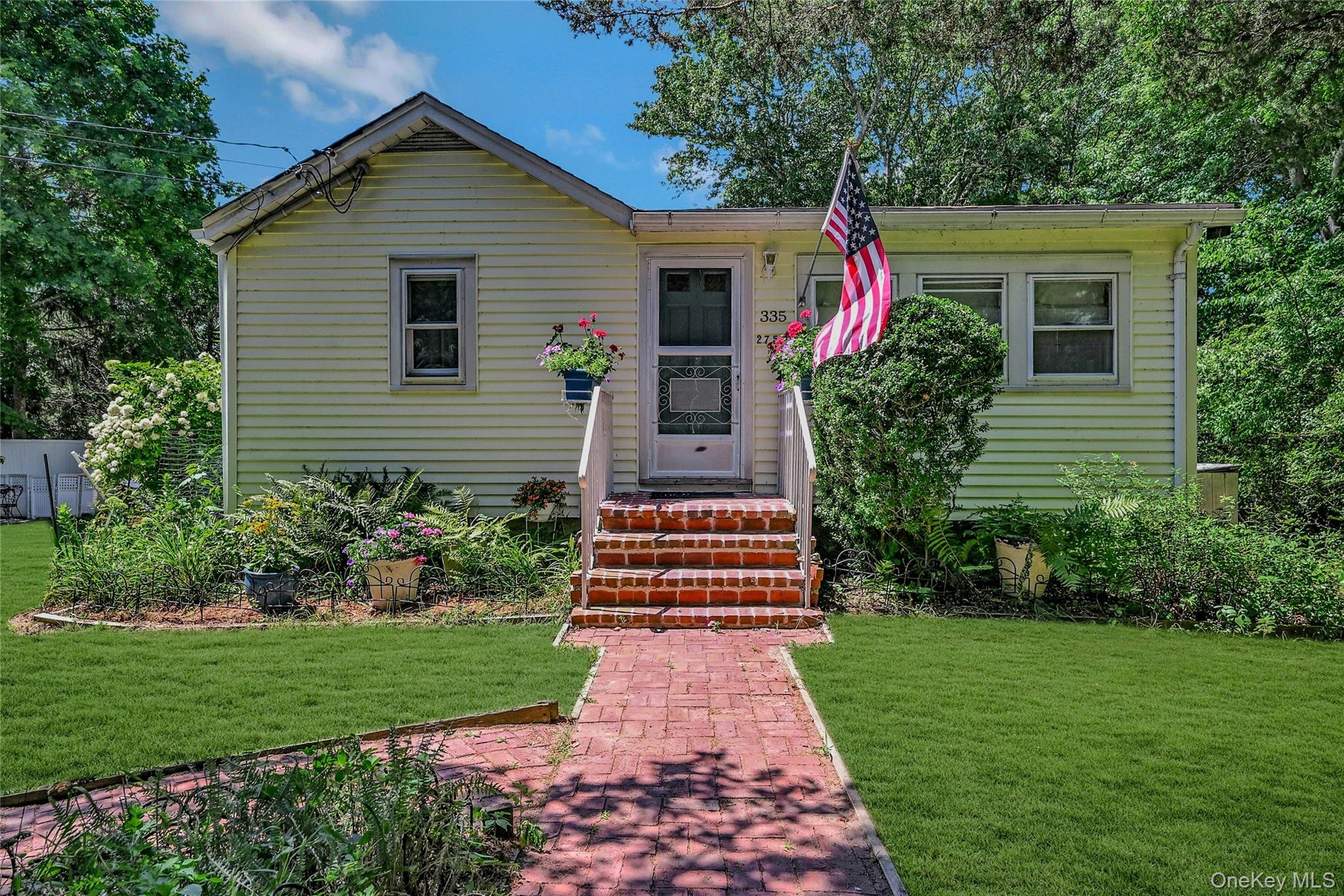 335 Dogwood Ln, Southold, NY 11971 - MLS 899619 - Coldwell Banker