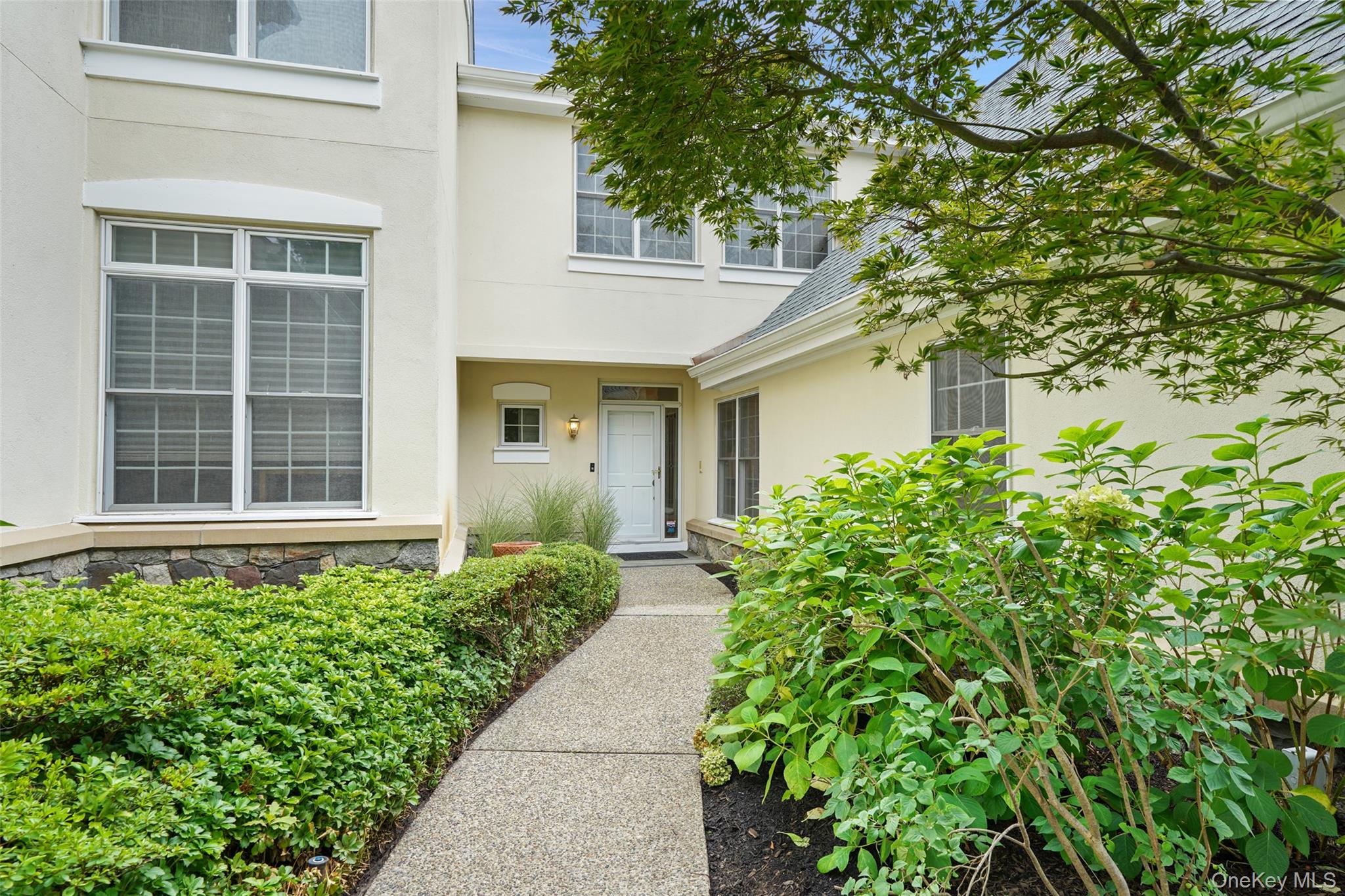 146 Doral Greens Dr W, Rye Brook, NY 10573 - MLS 899900 - Coldwell Banker