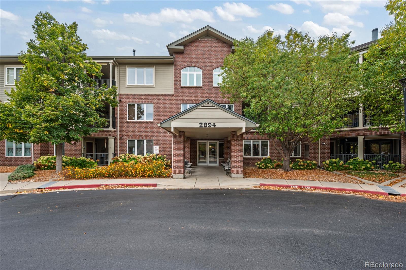 2894 W Riverwalk Cir #B301, Littleton, CO 80123 - MLS 2237027 ...