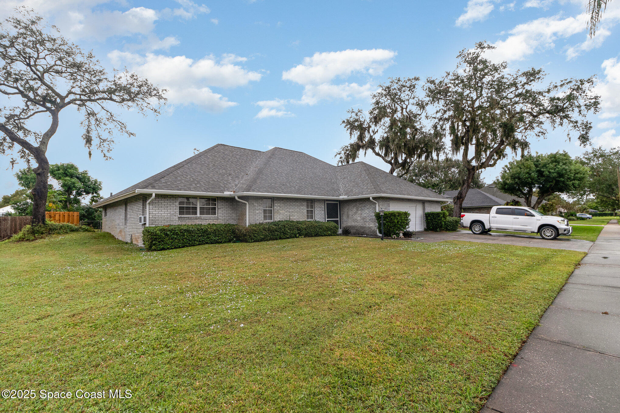 1820 Lakeside Dr, Titusville, FL 32780 - MLS 1040048 - Coldwell Banker