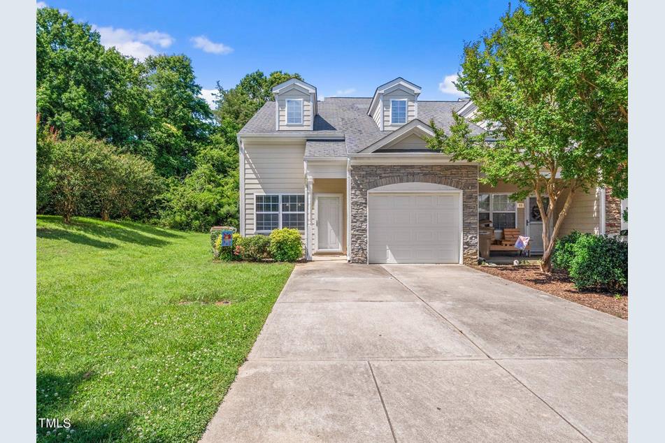 49 Beechleaf Ct, Clayton, NC 27520 - MLS 10032885 - Coldwell Banker