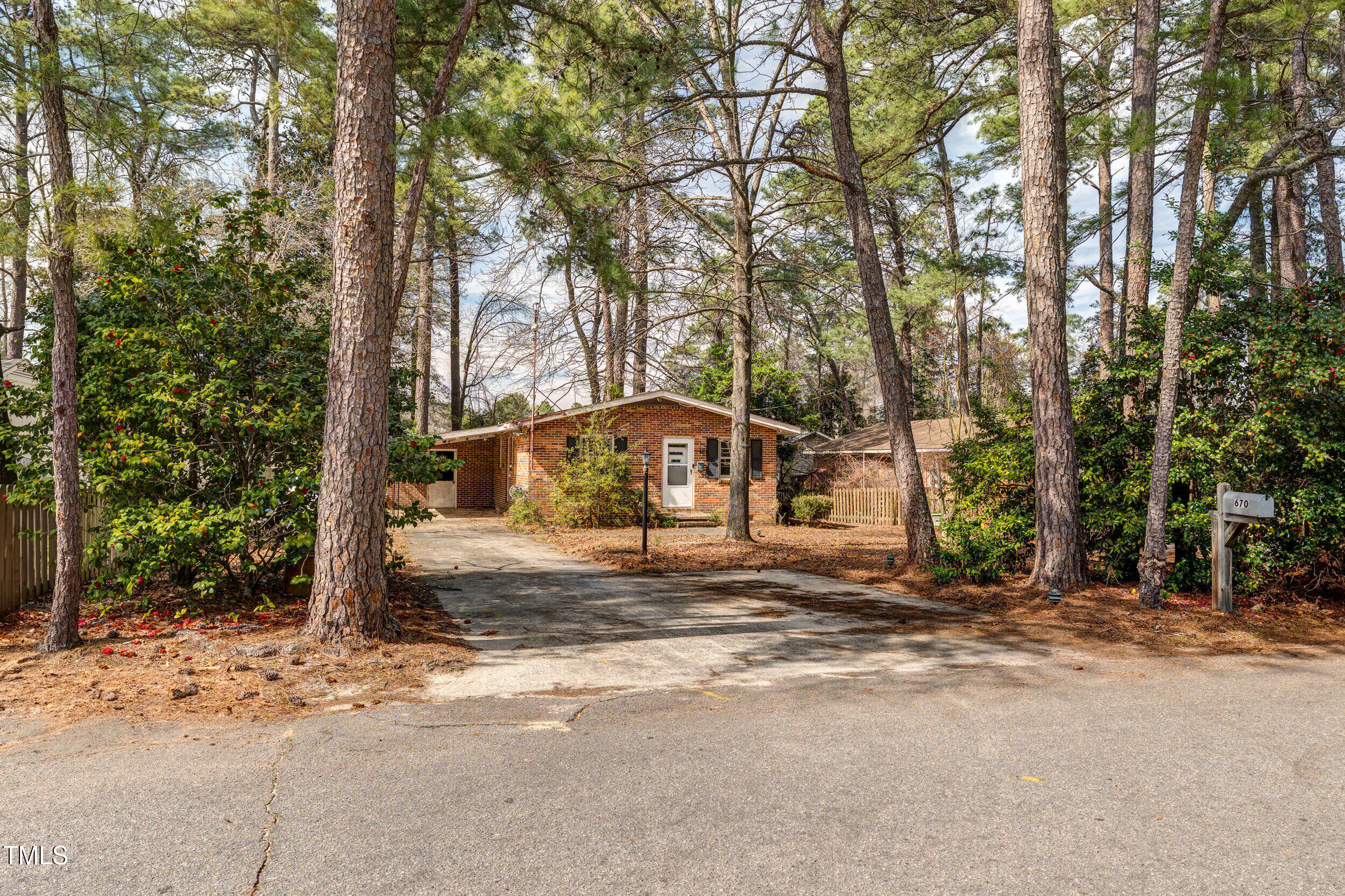670 Kensington Rd, Southern Pines, NC 28387 - MLS 10084429 - Coldwell ...