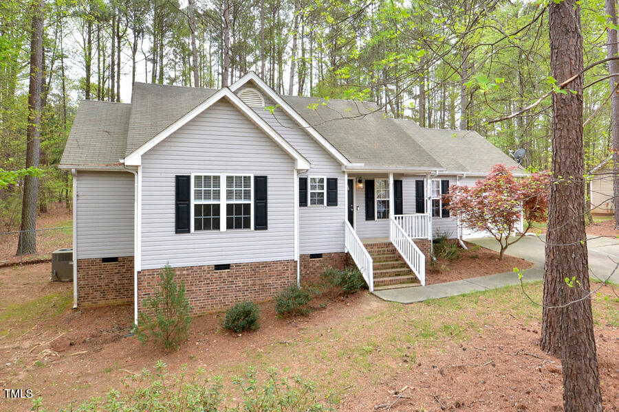 105 Beaver Ridge Dr, Youngsville, NC 27596 - MLS 10087024 - Coldwell Banker