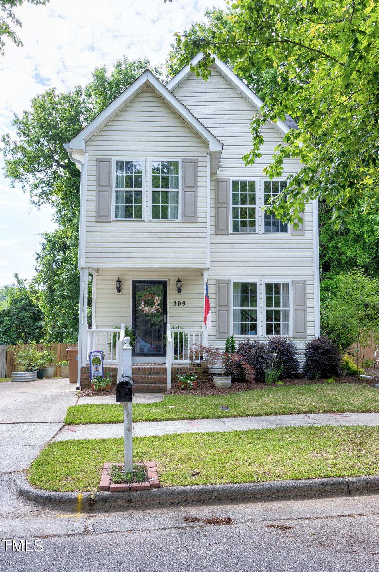 309 Cross Hill Ln, Holly Springs, NC 27540 - MLS 10095520 - Coldwell Banker