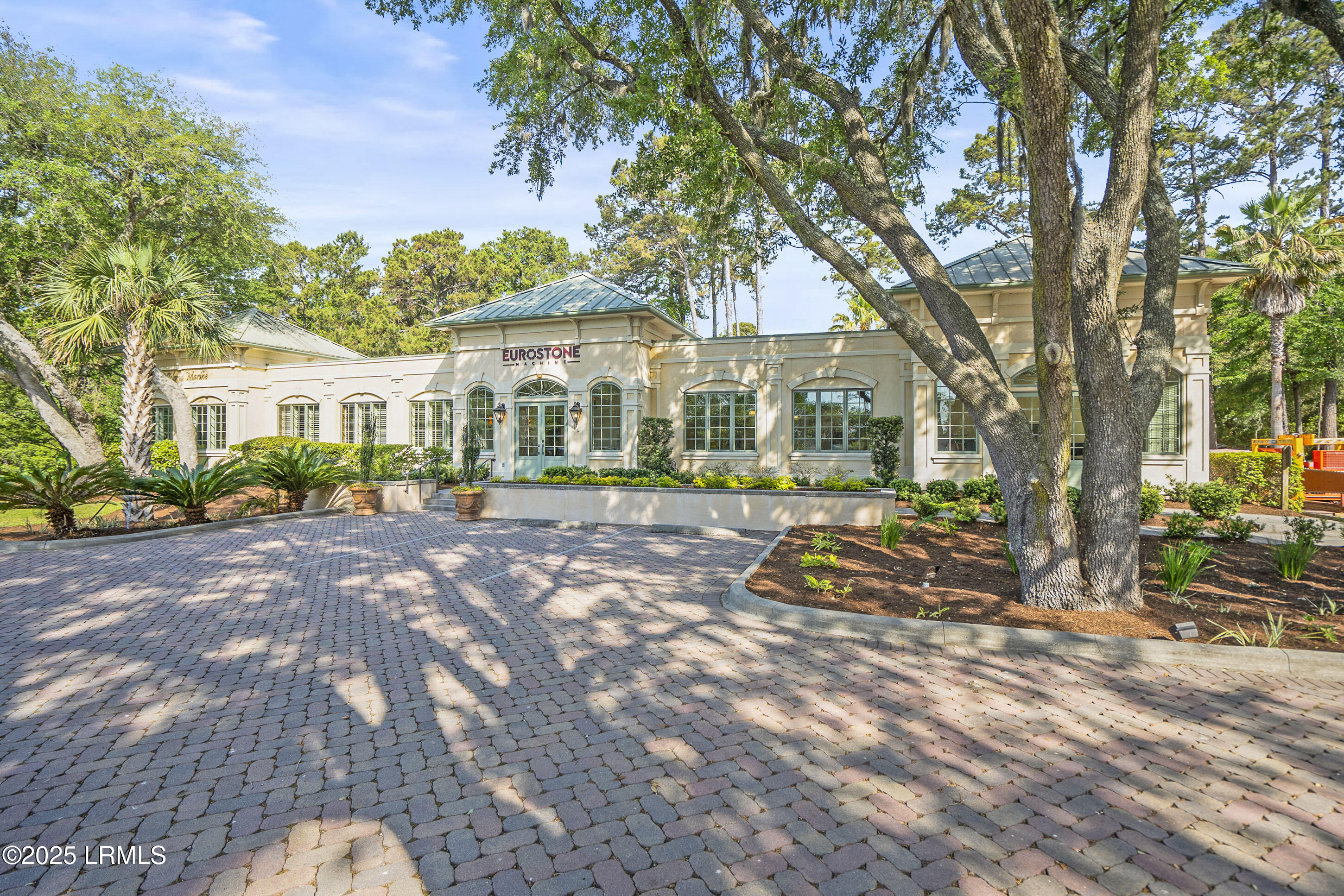 15 Trellis Ct, Hilton Head Island, SC 29926 - MLS 190328 - Coldwell Banker