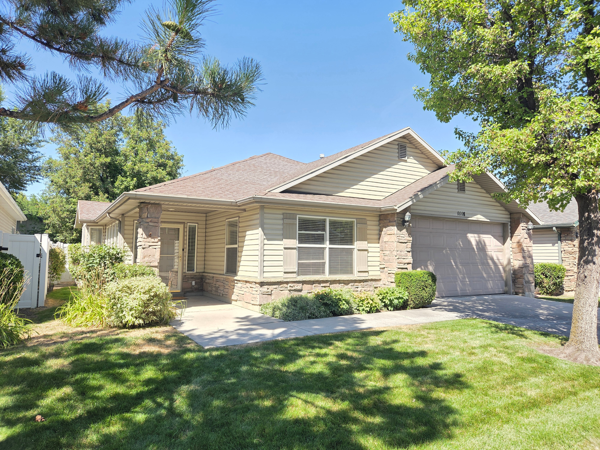 1118 W Autumn Leaf Ln S, Taylorsville, UT 84123 - MLS 2123653 ...