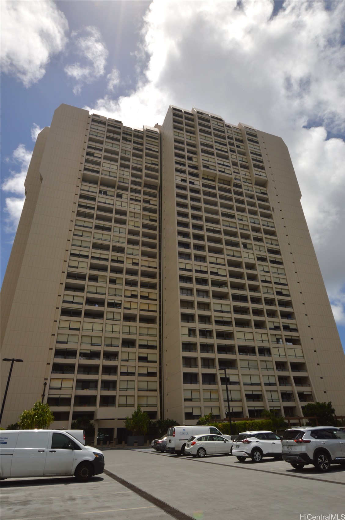 1717 Mott Smith Dr #2202, Honolulu, HI 96822 - MLS 202510460 - Coldwell ...