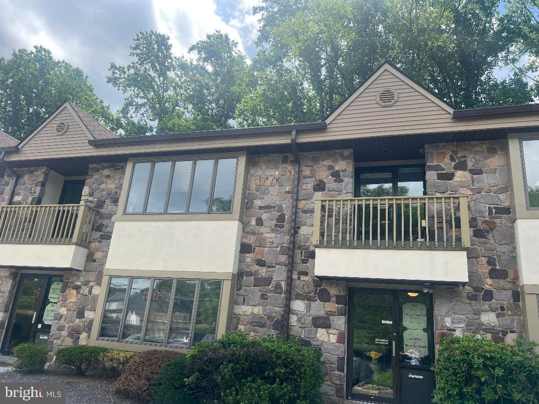706 Lakeside Park, Southampton, PA 18966 - MLS PABU2100230 - Coldwell ...