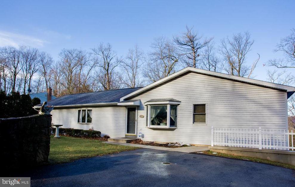 1336 Piketown Rd, Harrisburg, PA 17112 - MLS PADA2052096 - Coldwell Banker