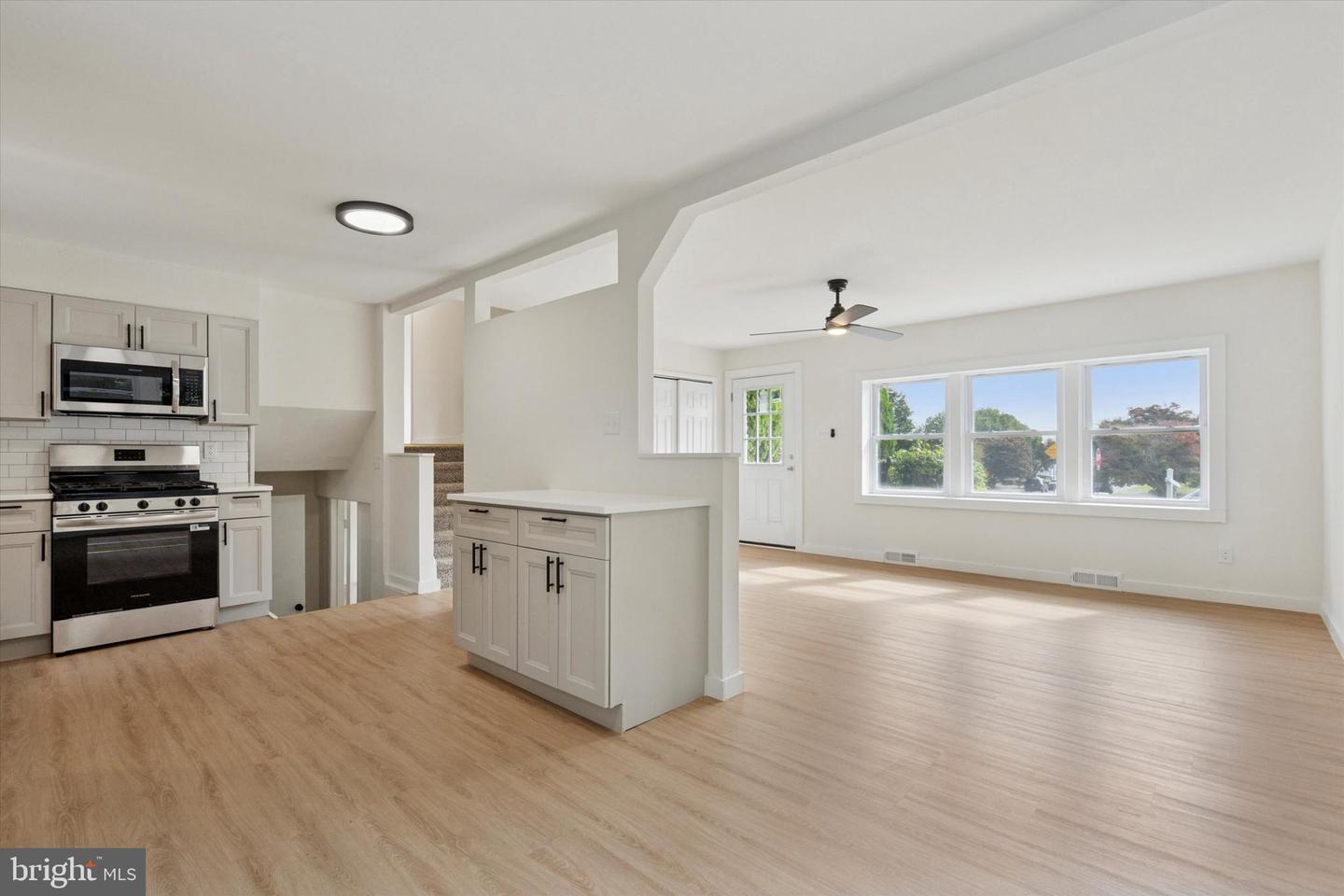 11022 Ferndale St, Philadelphia, PA 19116 - MLS PAPH2548596 - Coldwell ...