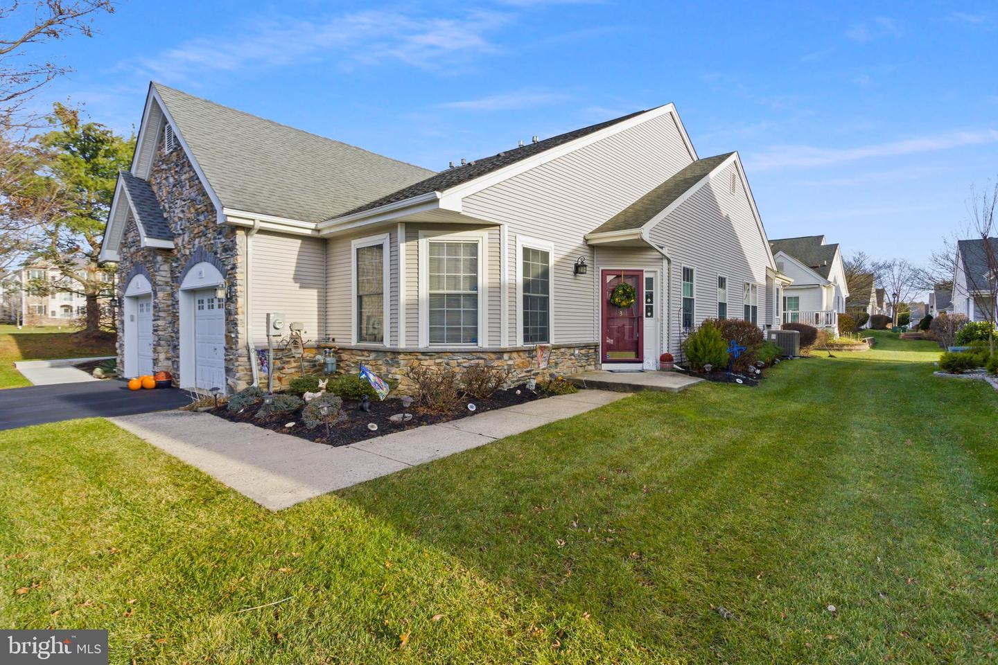143 Burholme Dr, Hamilton Township, NJ 08691 - MLS NJME2070214 ...