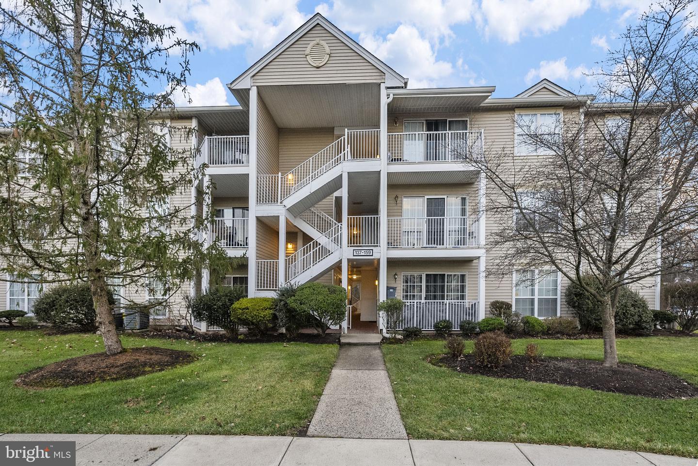 139 Rachel Ct, Franklin Park, NJ 08823 - MLS NJSO2005082 - Coldwell Banker
