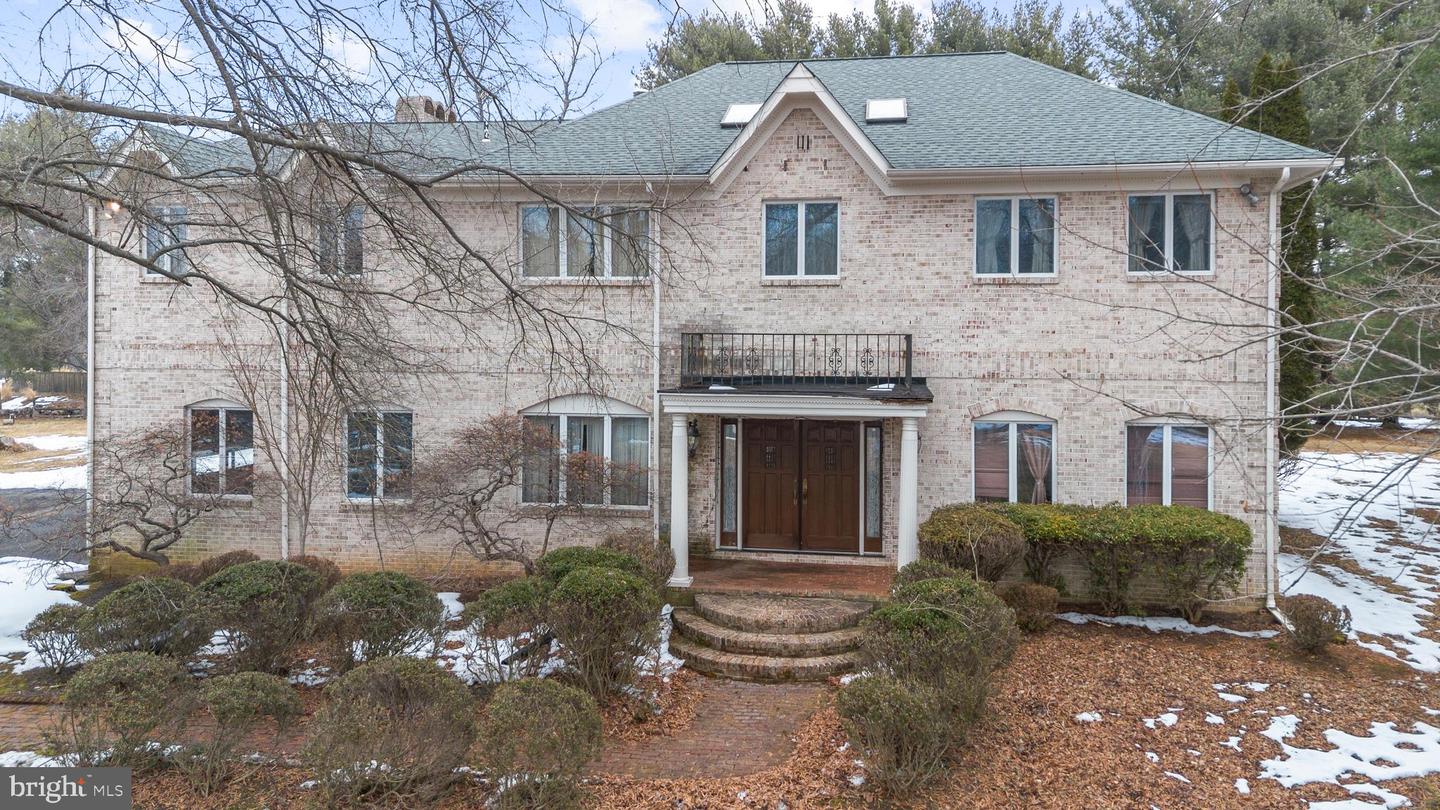 20901 Merle Dr, Gaithersburg, MD 20882 - MLS MDMC2217996 - Coldwell Banker