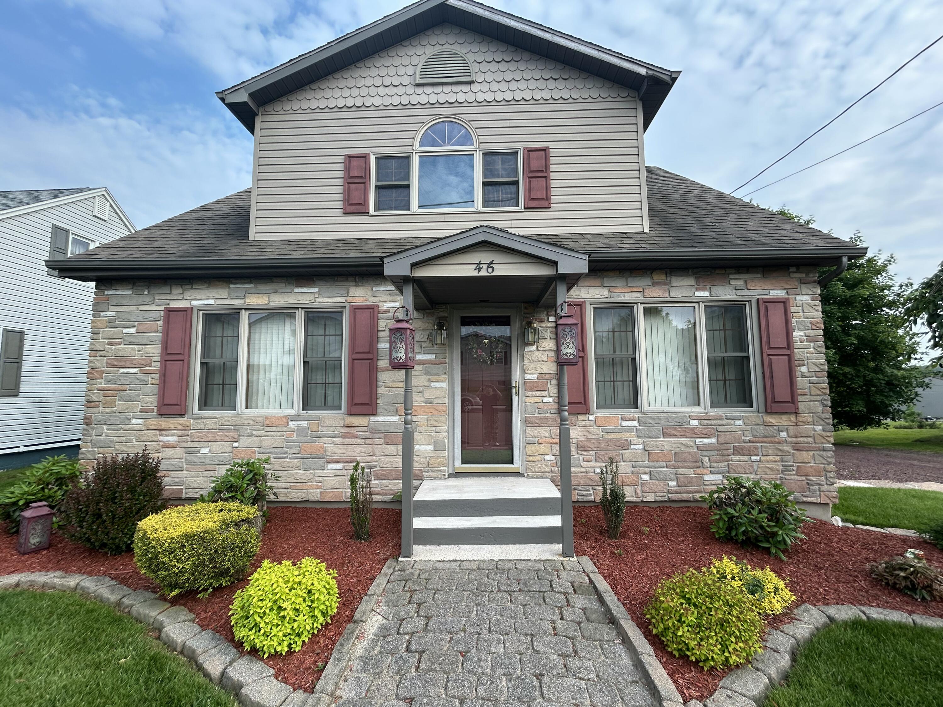 46 E Oak St, Tresckow, PA 18254 - MLS PM-132900 - Coldwell Banker