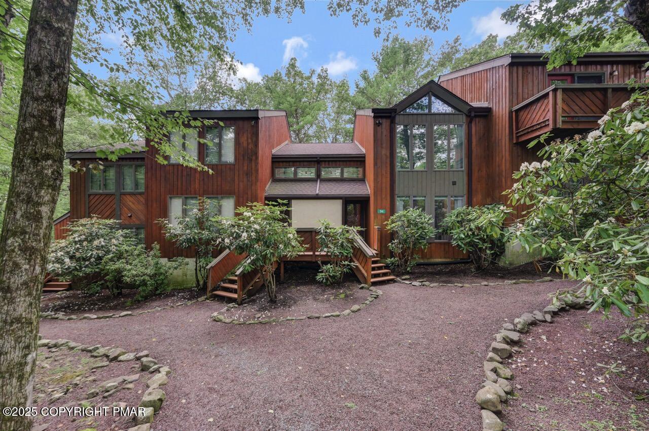 94 Red Fox Ct, Lake Harmony, PA 18624 - MLS PM-133992 - Coldwell Banker