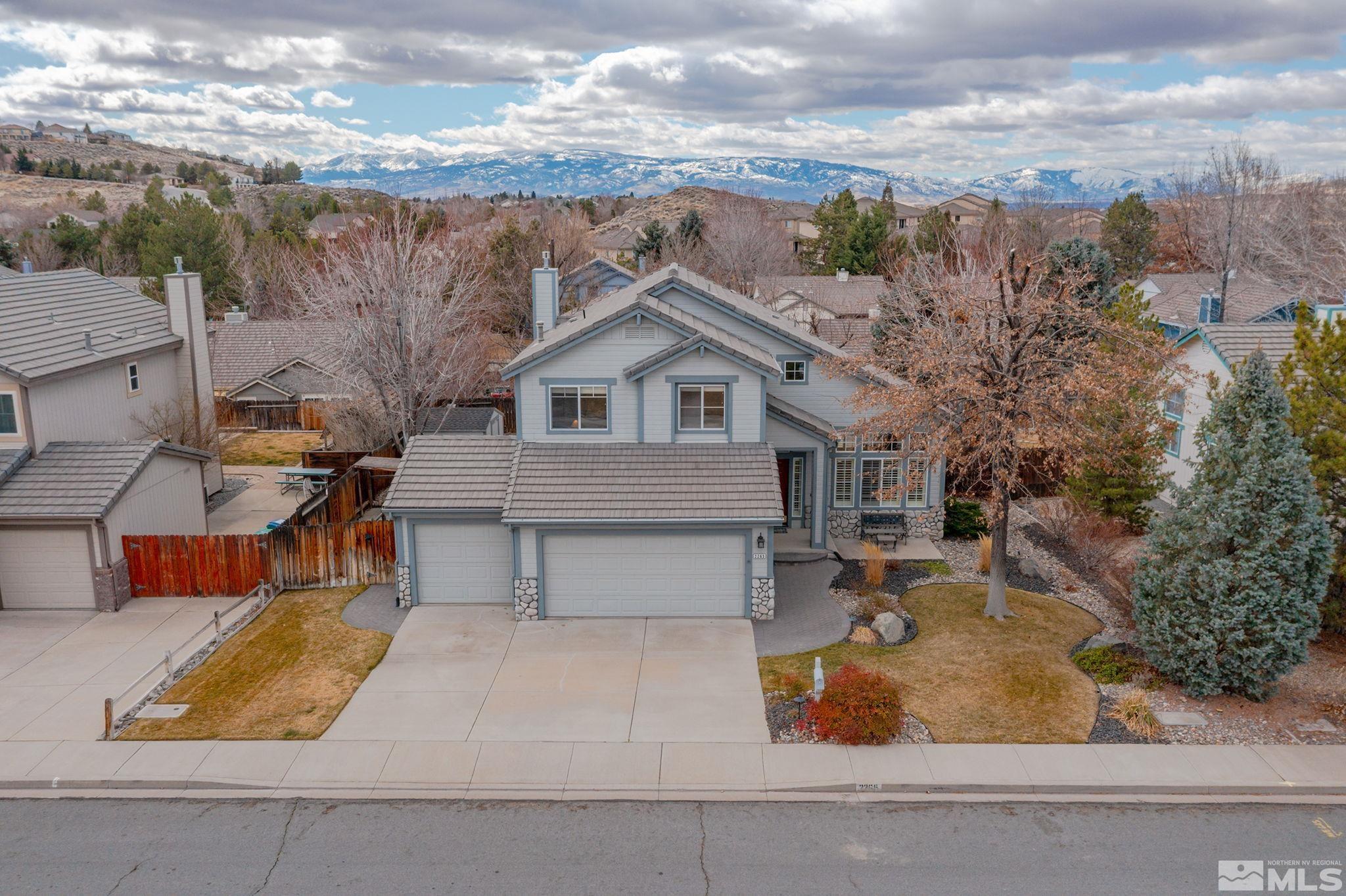 2265 Vista Terrace Ln, Sparks, NV 89436 - MLS 250002551 - Coldwell Banker