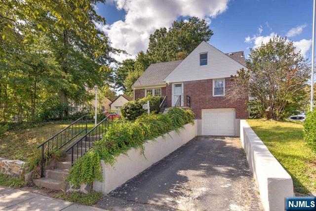 165 Madison St, Wood Ridge, NJ 07075 - MLS 25038577 - Coldwell Banker