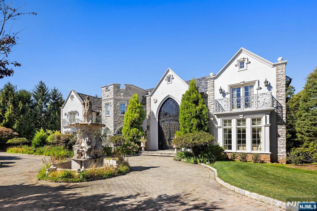 117 Truman Dr, Cresskill, NJ 07626 - MLS 25034827 - Coldwell Banker