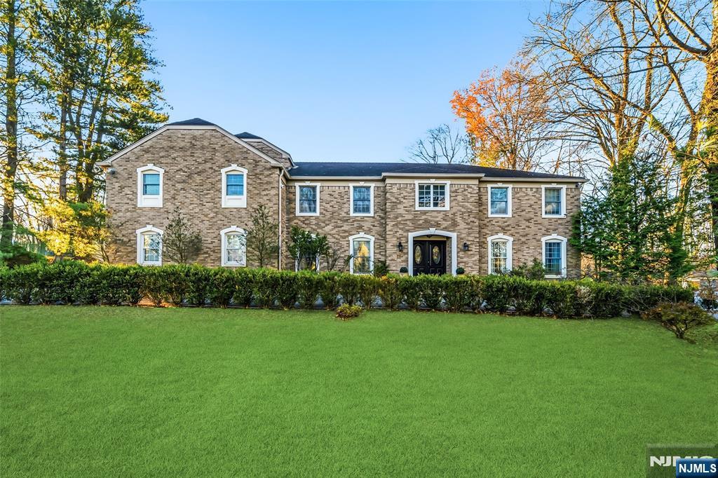 27 Pine Hill Rd, Old Tappan, NJ 07675 - MLS 25040916 - Coldwell Banker