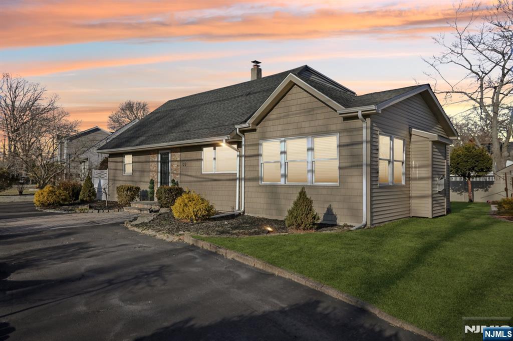 122 Rivervale Rd, River Vale Township, NJ 07675 - MLS 25000737 ...