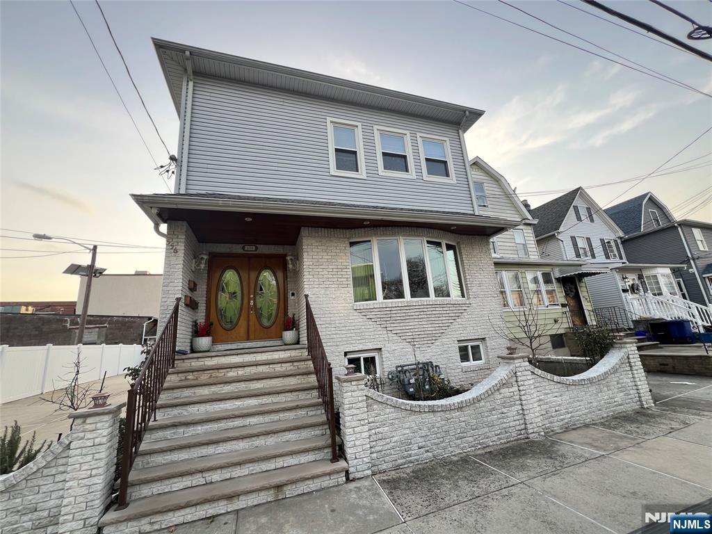 556 Freeman Street 2F #2F, Lyndhurst Township, NJ 07071 - MLS 25001538 ...