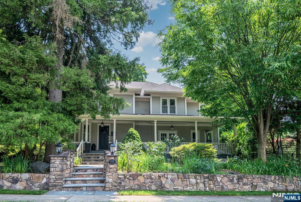 35 Jane St, Closter, NJ 07624 - MLS 25009000 - Coldwell Banker