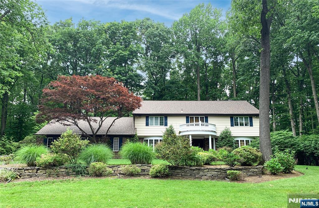 30 Maria Rd, Woodcliff Lake, NJ 07677 - MLS 25010227 - Coldwell Banker
