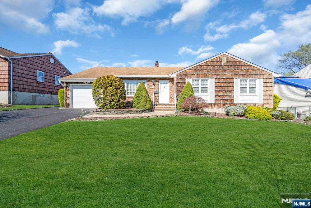 40 Trella Terrace, Clifton, NJ 07013 - MLS 25010367 - Coldwell Banker