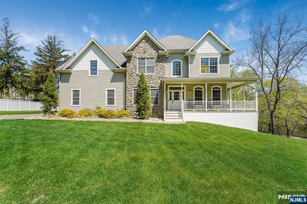3 Clay Dr, Montville Township, NJ 07045 - MLS 25014269 - Coldwell Banker