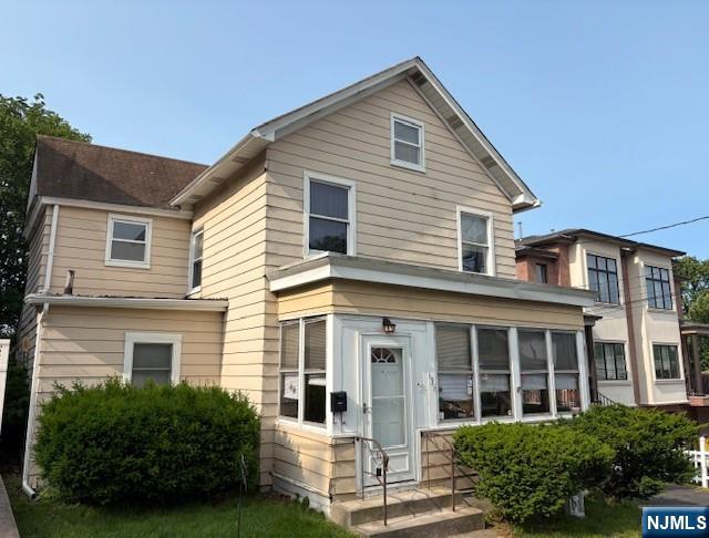 686 Probst Ave, Fairview, NJ 07022 - MLS 25017972 - Coldwell Banker
