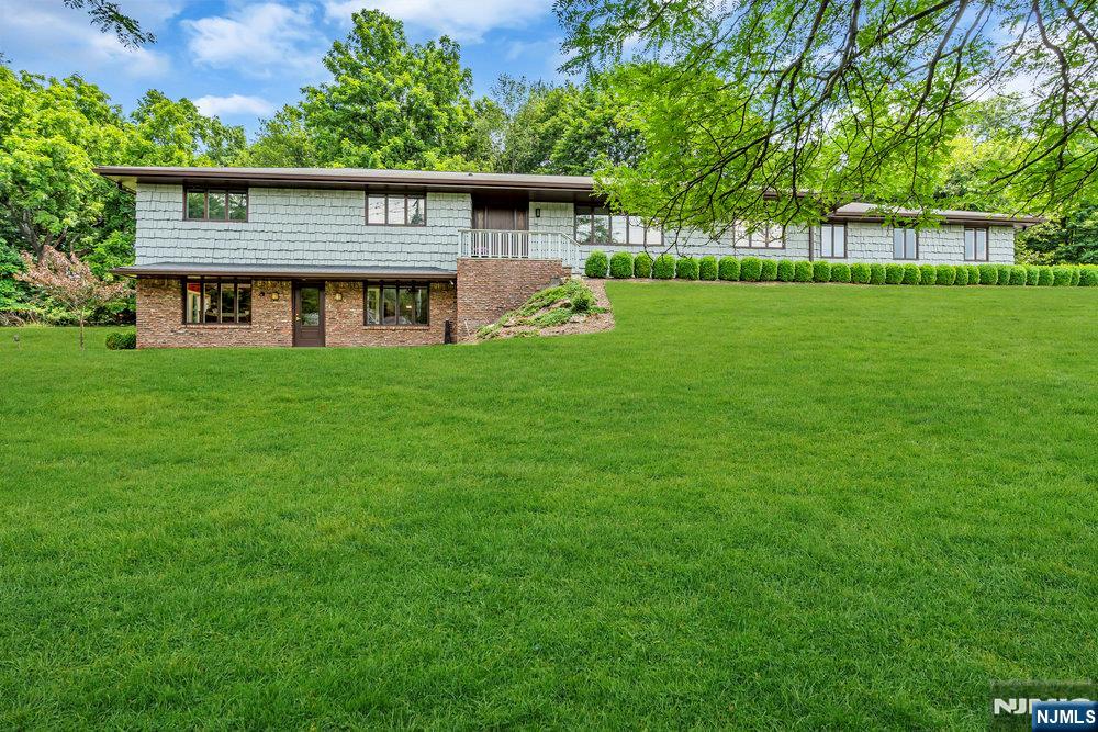 366 Saddle River Rd, Upper Saddle River, NJ 07458 - MLS 25024348 ...