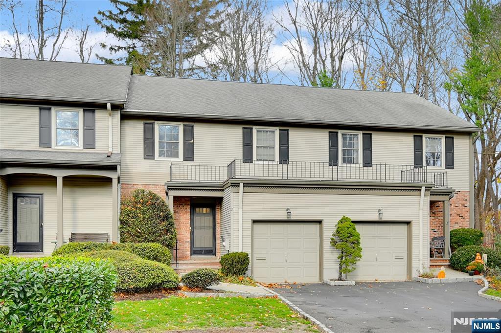 2 Allison Ct, Allendale, NJ 07401 - MLS 25040183 - Coldwell Banker