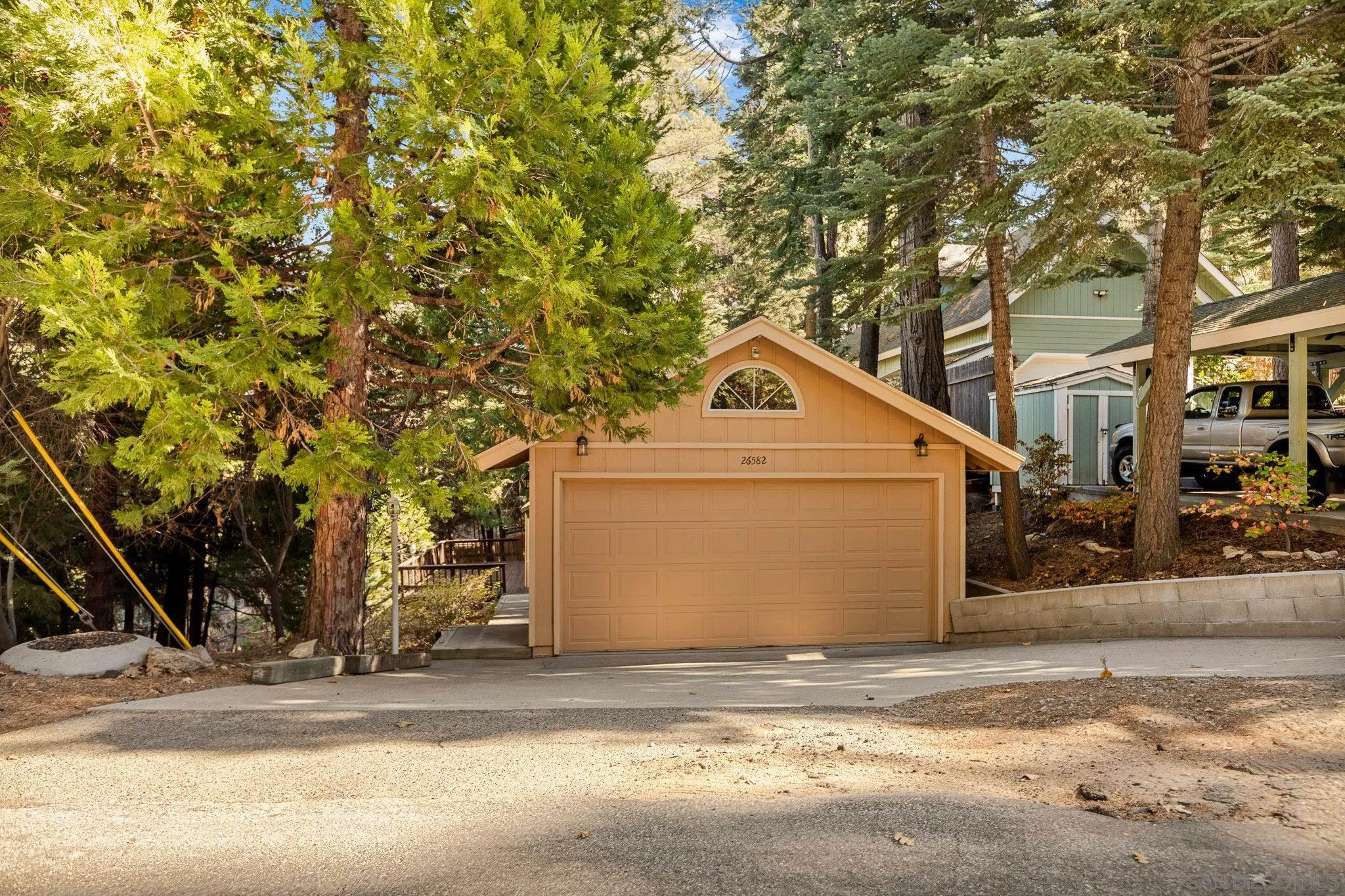 26582 Lake Forest Dr, Twin Peaks, CA 92391 - MLS 250044733 - Coldwell ...