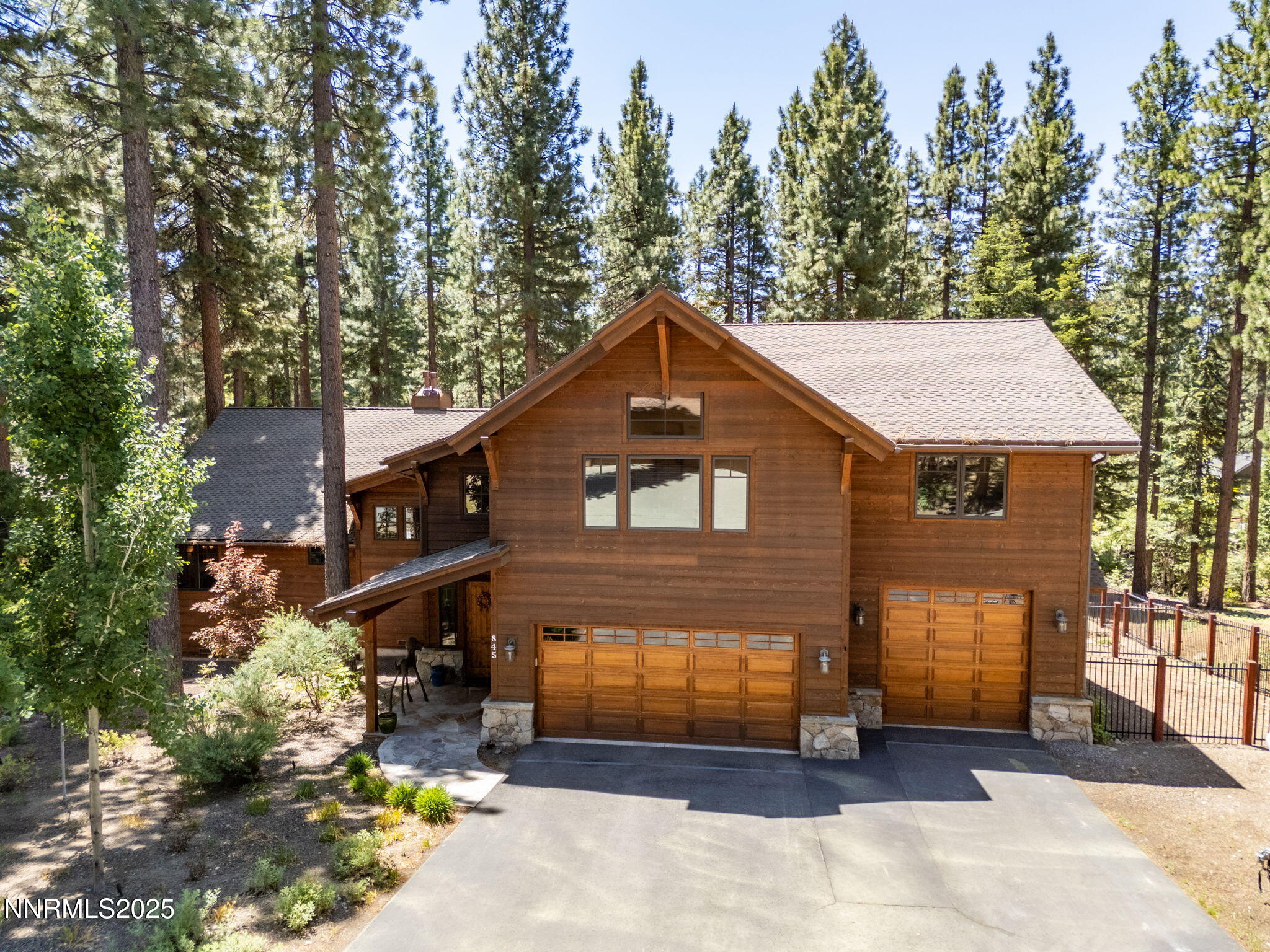 845 Donna Dr, Incline Village, NV 89451 - MLS 250052090 - Coldwell Banker