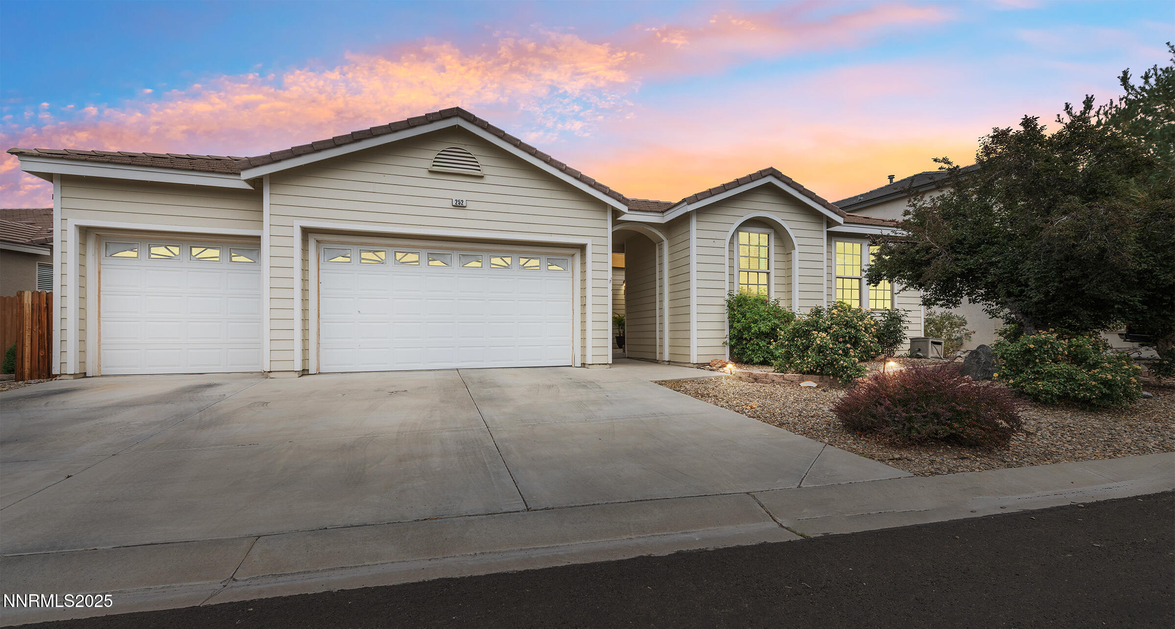 252 La Costa Ave, Dayton, NV 89403 - MLS 250053510 - Coldwell Banker