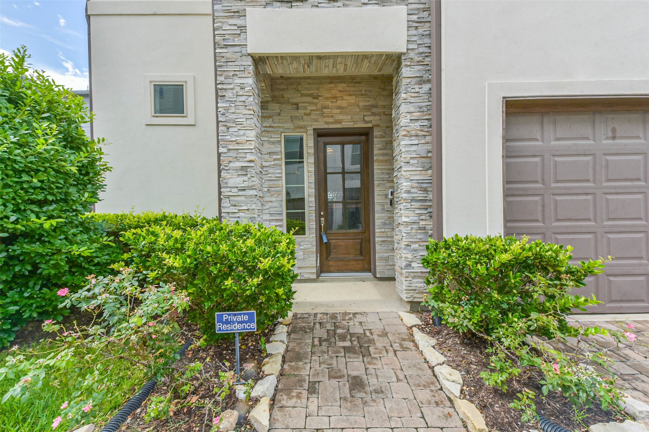 10914 Brookeshire Chase Ln, Houston, TX 77043 - MLS 3684642 - Coldwell ...
